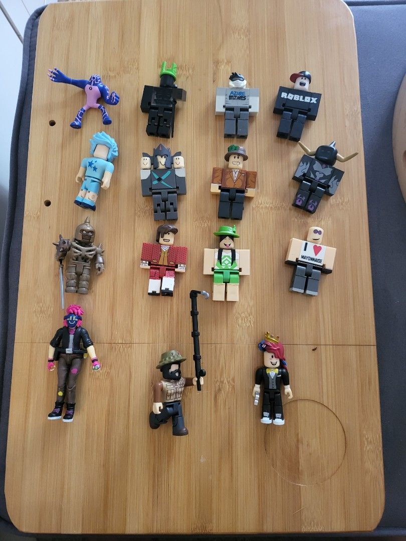 Roblox figure, Hobbies & Toys, Toys & Games on Carousell