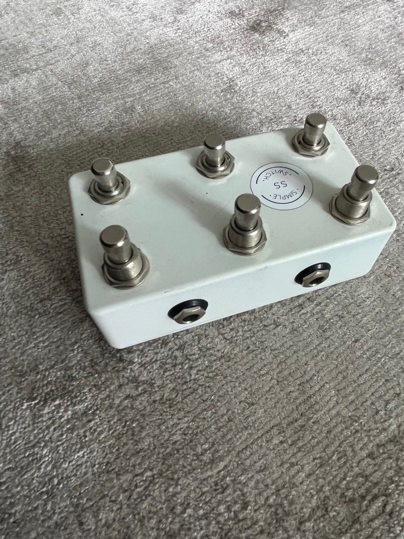 Simple Switch - Dual S-3 AUX footswitch, Hobbies & Toys, Music & Media ...