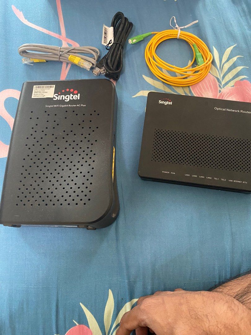 singtel wifi gigabit router ac plus and optical network router ...