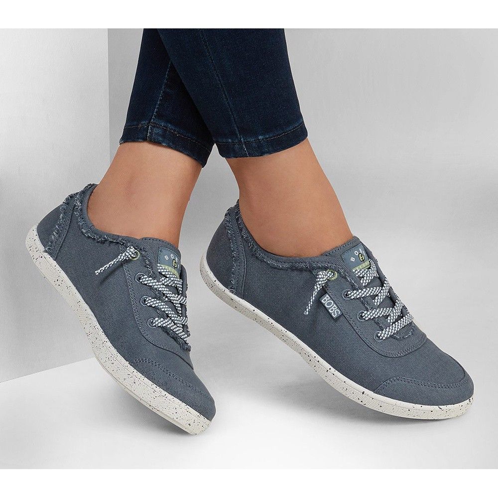 Skechers Shoes, Women's Fashion, Footwear, Sneakers on Carousell