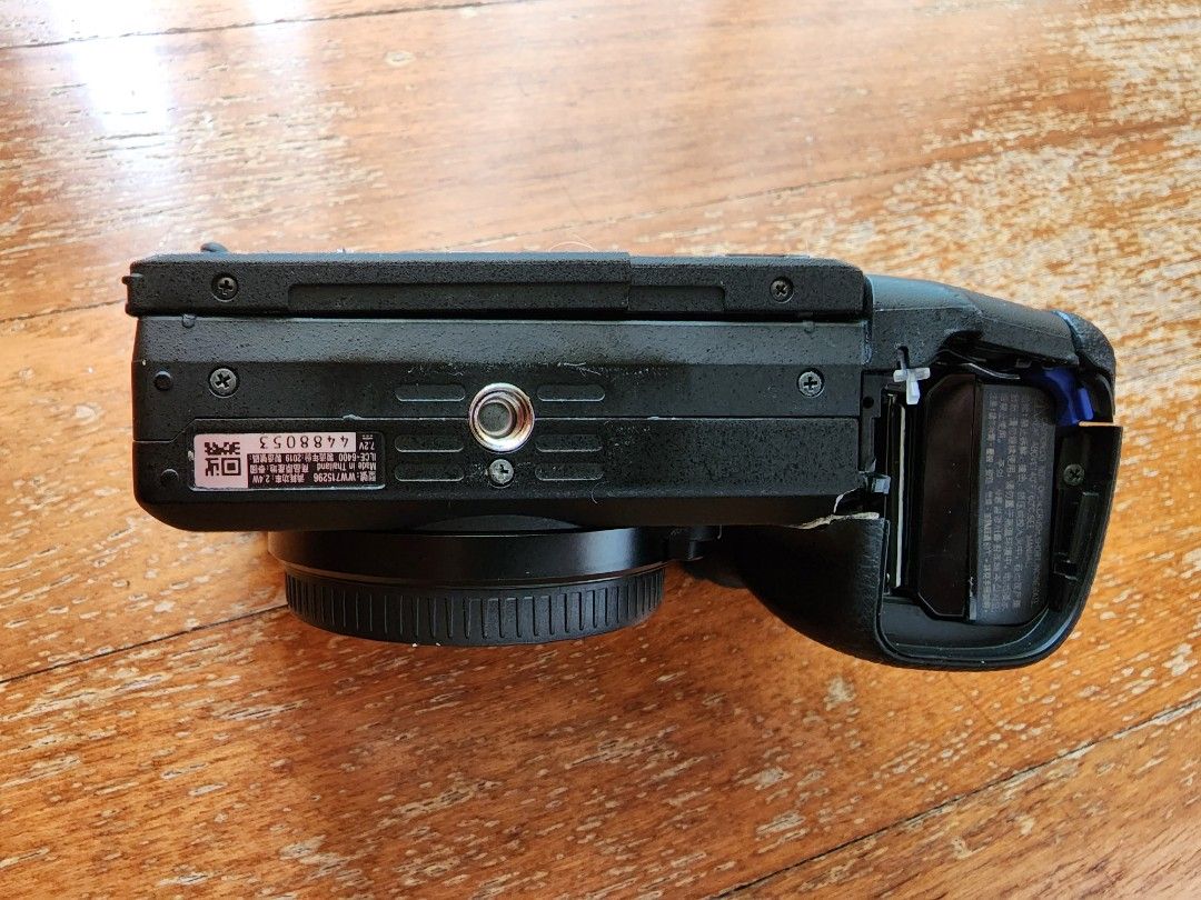 Sony a6400 (broken), Photography, Cameras on Carousell