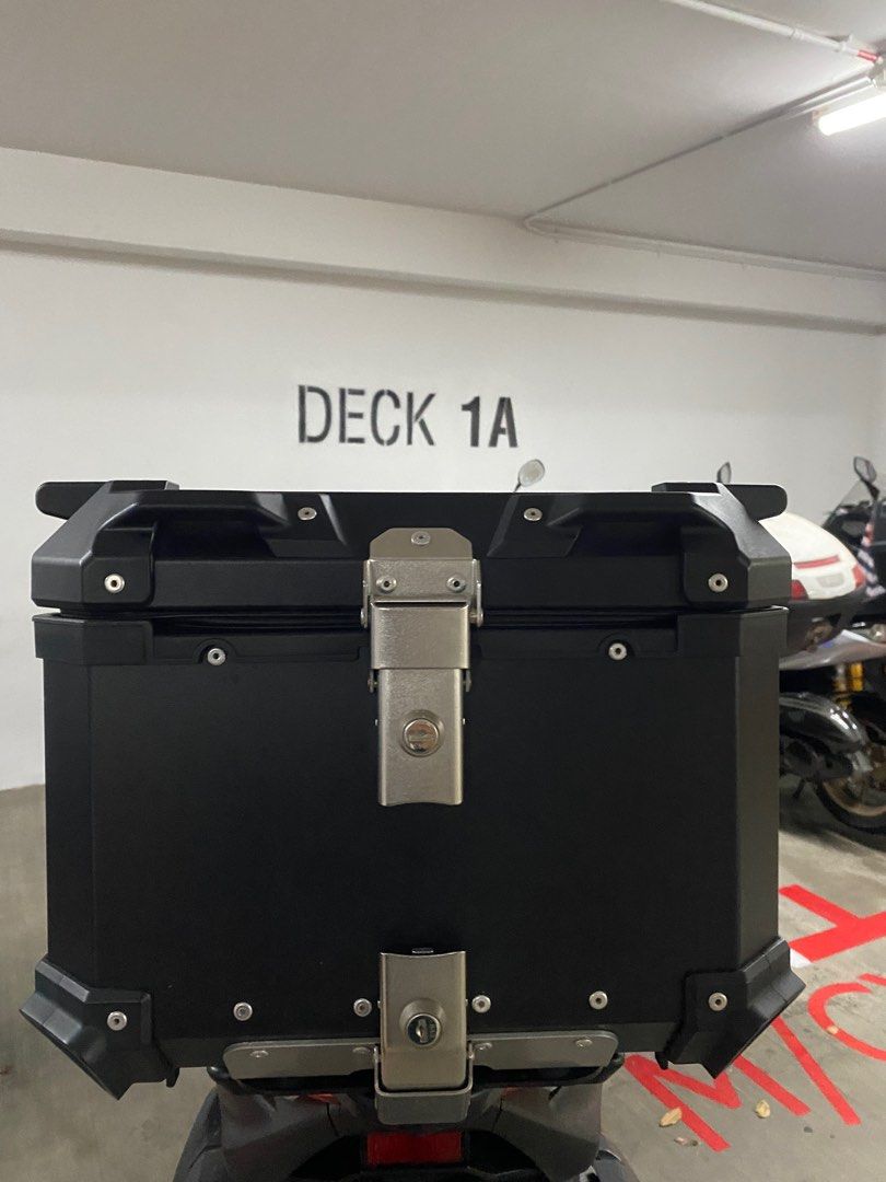 Top box 35L metal box, Motorcycles, Motorcycle Accessories on Carousell