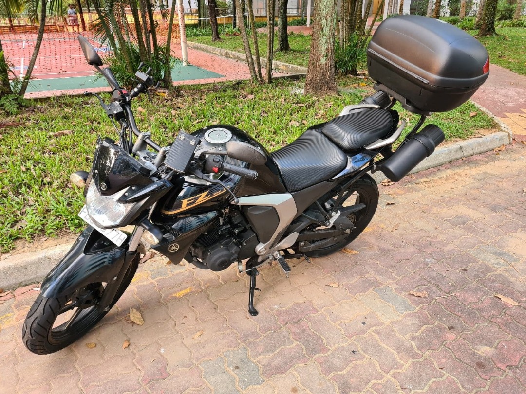 Yamaha FZN150 (Reg in Nov 2016) - Great Fuel Savings / Commuter Bike ...