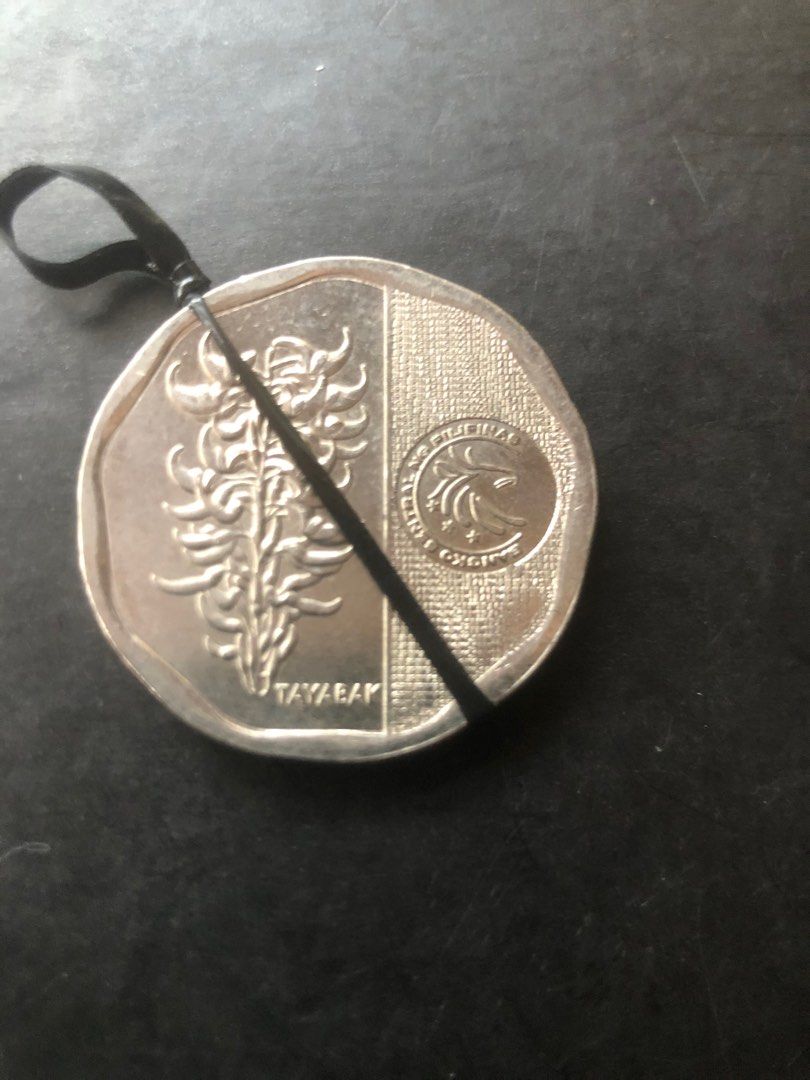 2019 5 peso nonagonal rotated error coin, Hobbies & Toys, Memorabilia ...