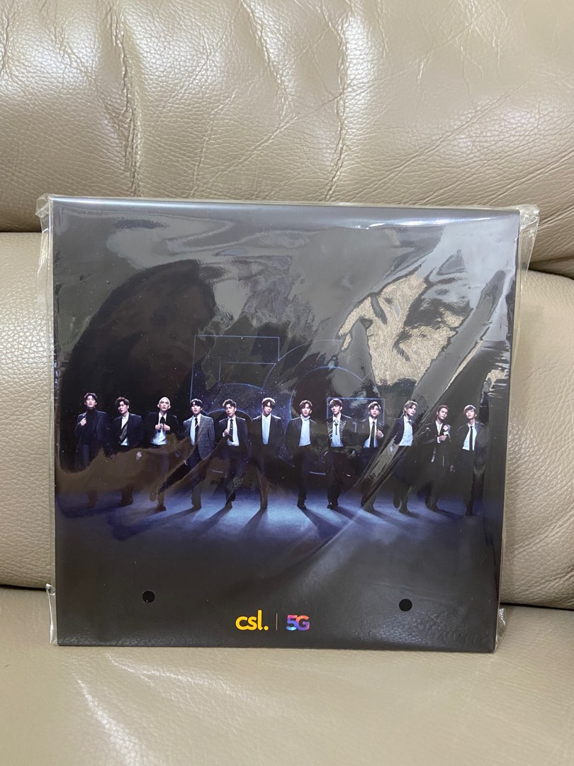 絕版2022 mirror csl 5G月曆, 興趣及遊戲, 收藏品及紀念品, 明星周邊 - Carousell