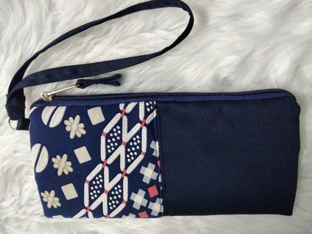 4x8 Inches Can Fit In Even Long Size Phones Women s Fashion Bags