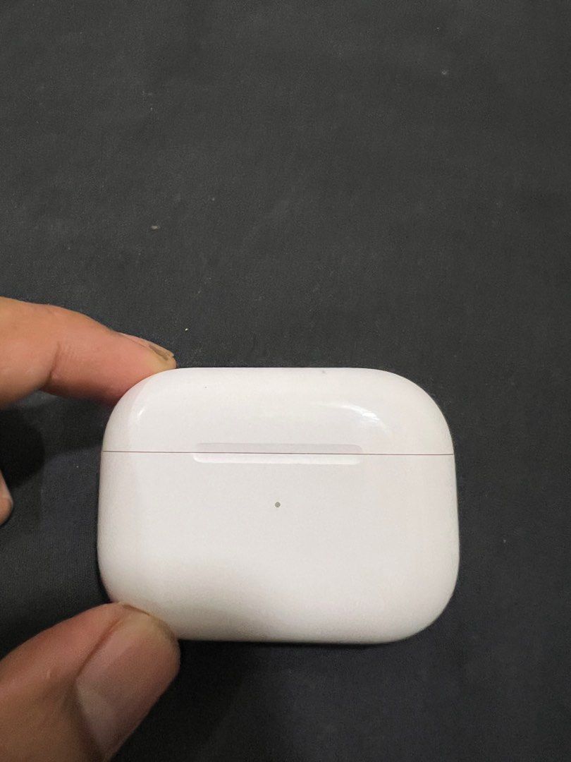 Original Apple Airpods Pro Wireless Charging Case Audio Earphones On