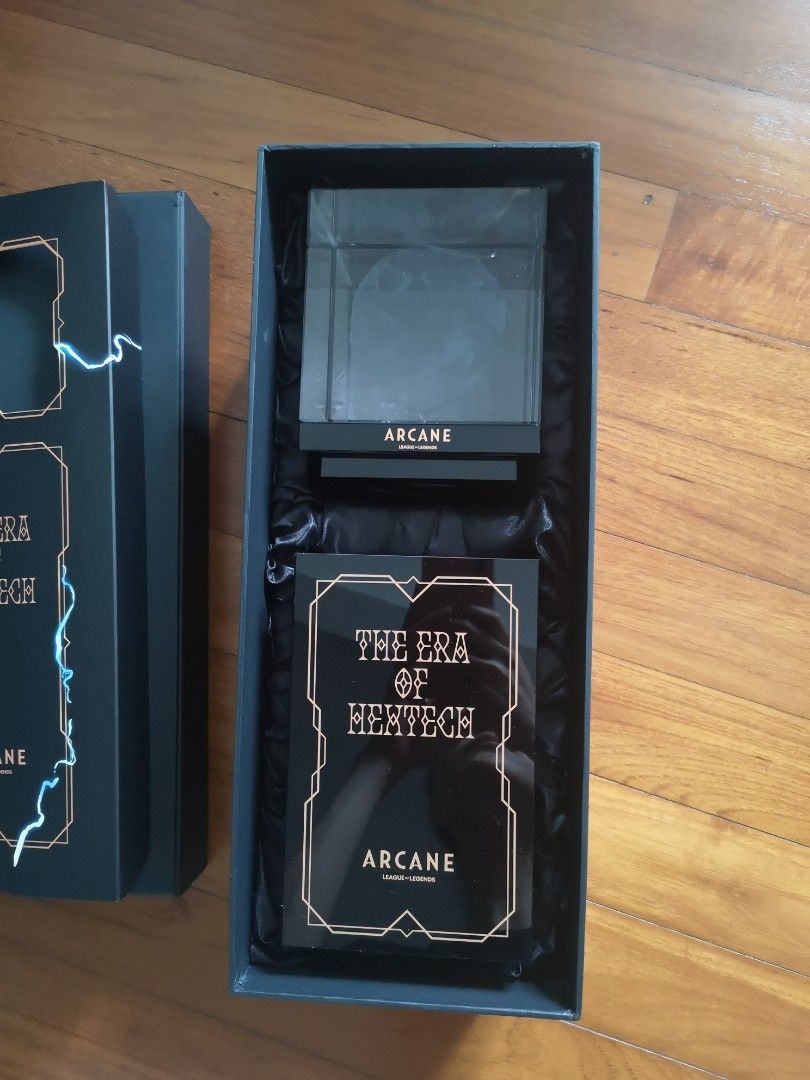 Arcane League of Legends Era of Hextech Statue, Hobbies & Toys, Toys ...