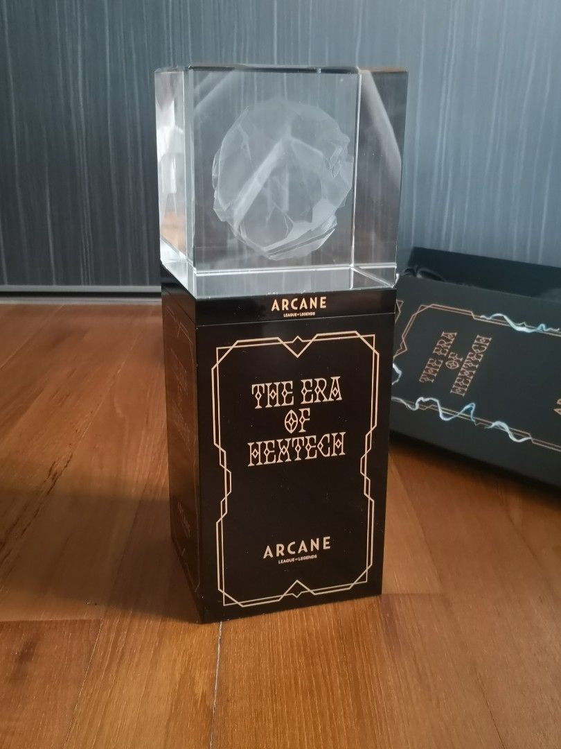 Arcane League of Legends Era of Hextech Statue, Hobbies & Toys, Toys ...