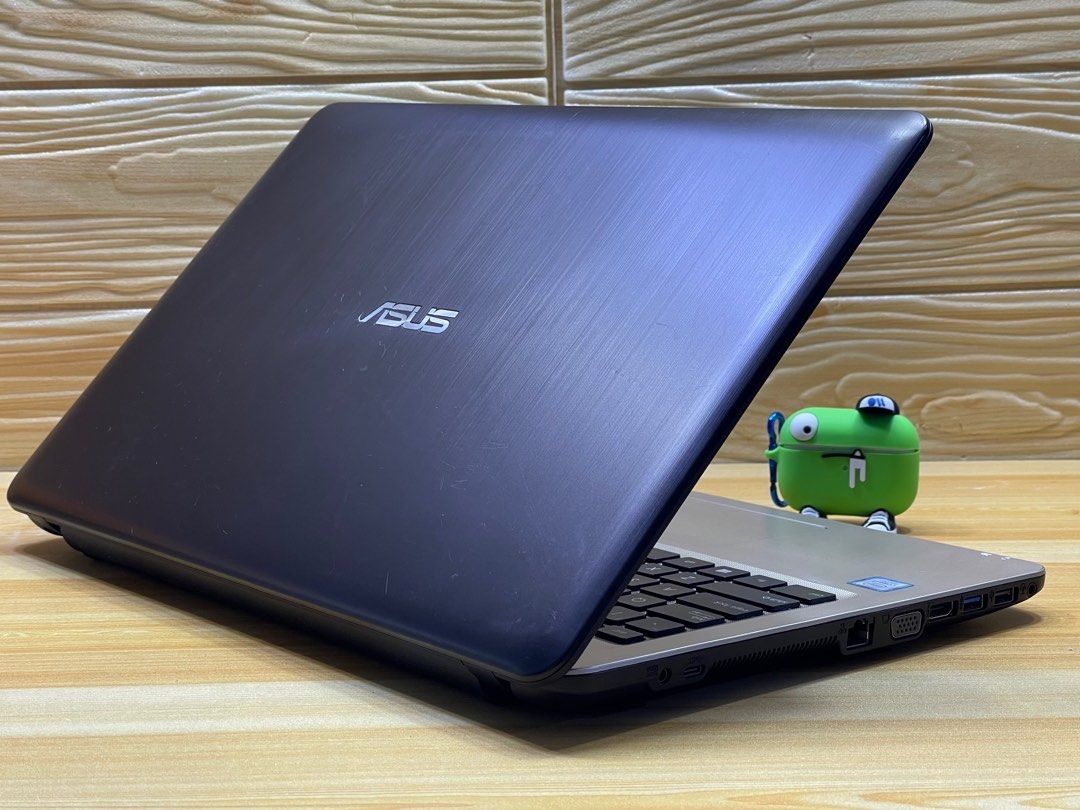 ASUS SonicMaster X540UPR Core i7 8th Gen 8Gb Ram 128Gb Ssd AMD Radeon ...