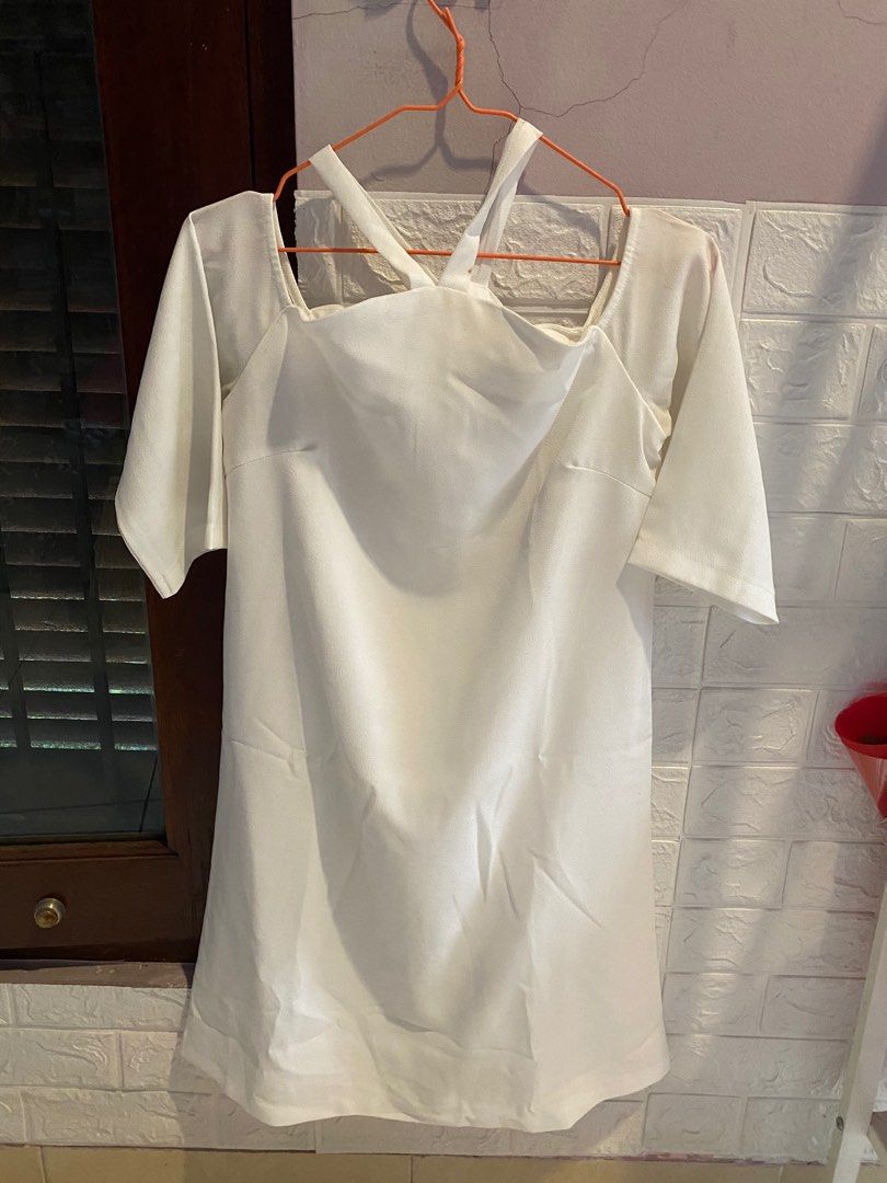 Berrybenka off white sabrina dress, Fesyen Wanita, Pakaian Wanita, Gaun ...