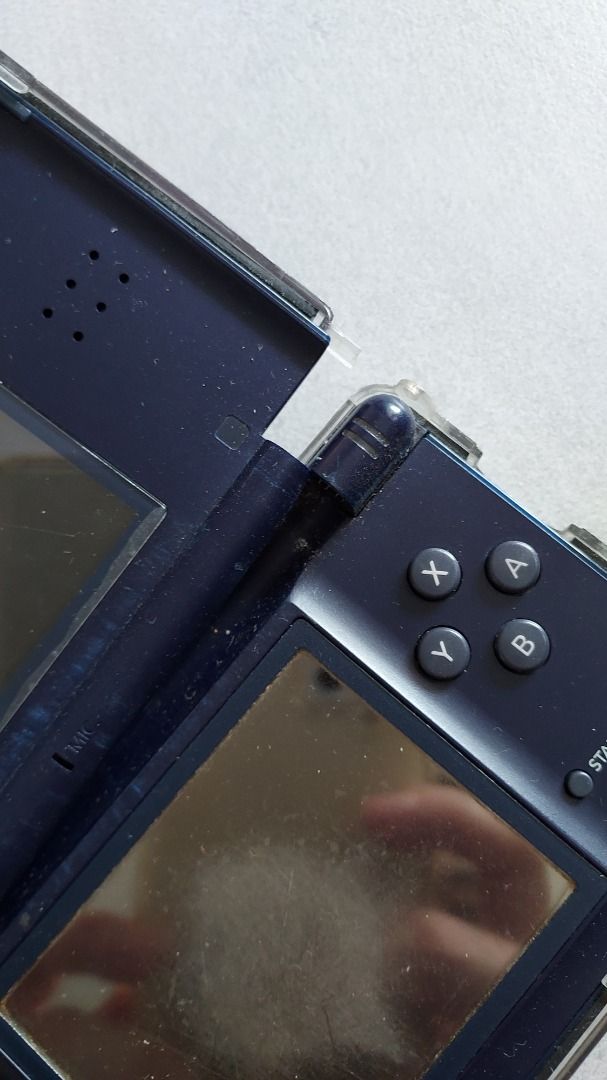 black color ds lite broken hinge, Video Gaming, Video Game Consoles ...