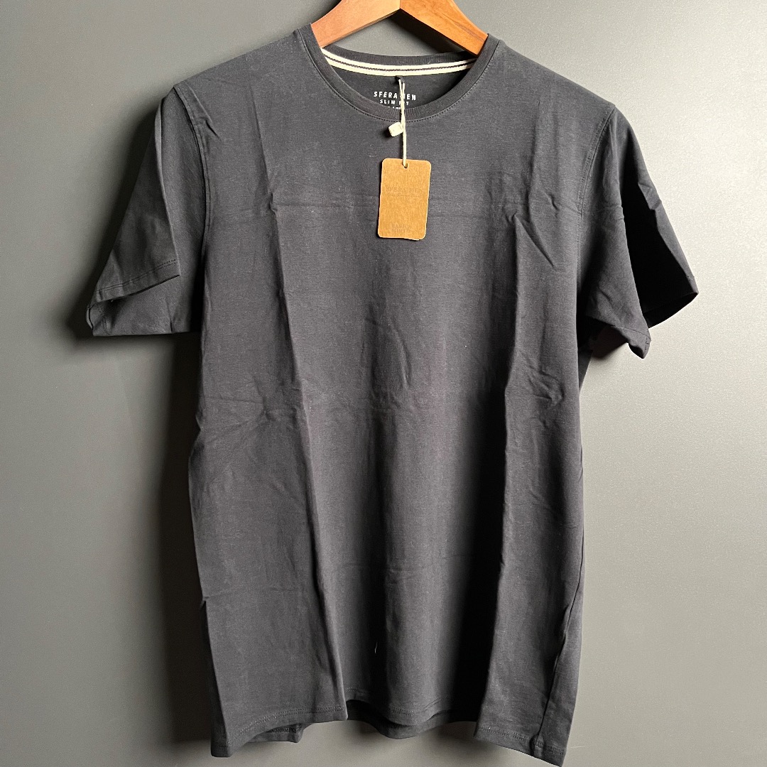 Brand new SFERA Medium black slim fit T shirt, Men's Fashion, Tops ...