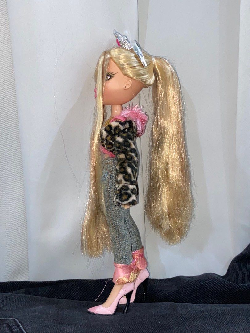 BRATZ PRINCESS CLOE, Hobbies & Toys, Toys & Games on Carousell