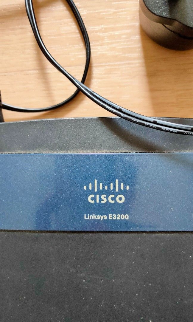 Cisco Linksys E3200 router wifi, Computers & Tech, Parts & Accessories ...