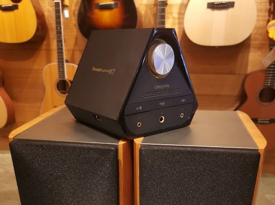 Creative Sound Blaster X7 Amplifier & E-MU XM7 Speakers ( Display set ...