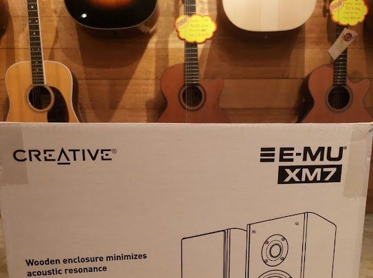 Creative Sound Blaster X7 Amplifier & E-MU XM7 Speakers ( Display set ...