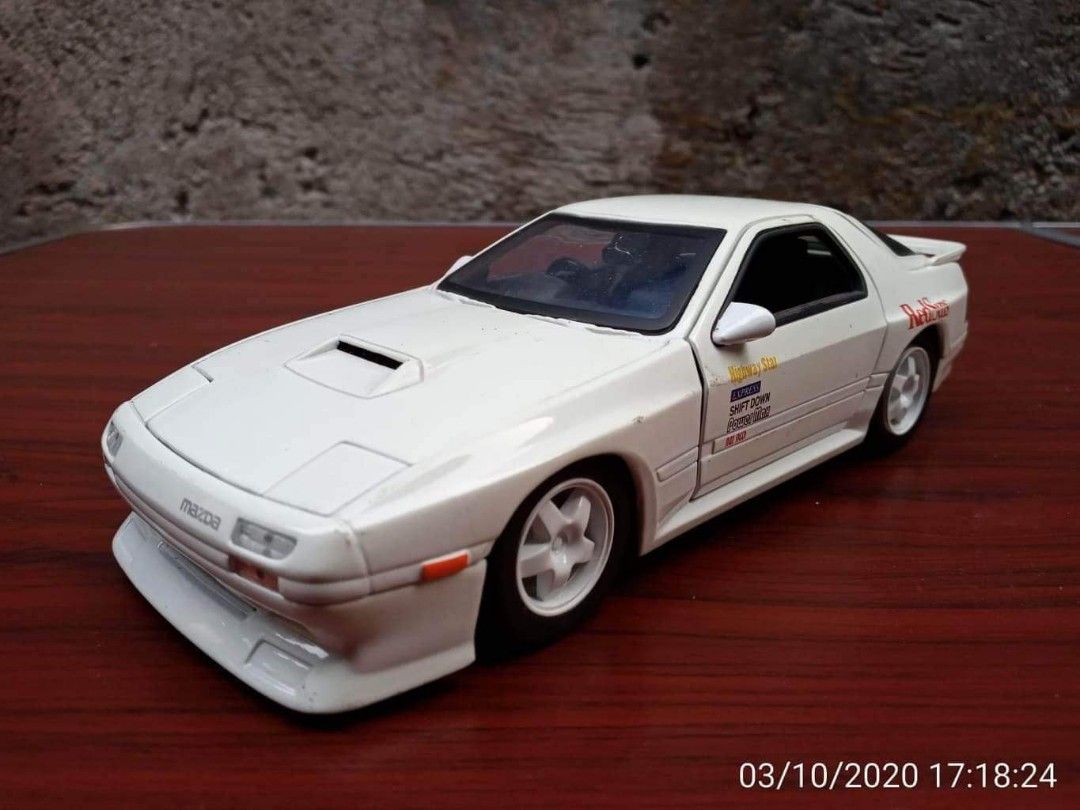 Diecast jada INITIAL D MAZDA RX 7 FC 33 skala 1 : 24...Bukan carhartt ...