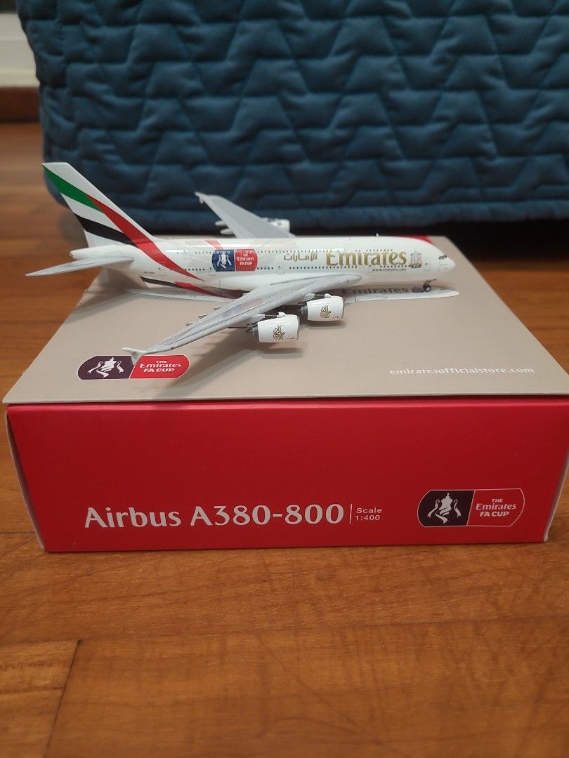 Emirates Airbus A380 A6-EER 1:400 model, Hobbies & Toys, Toys & Games ...