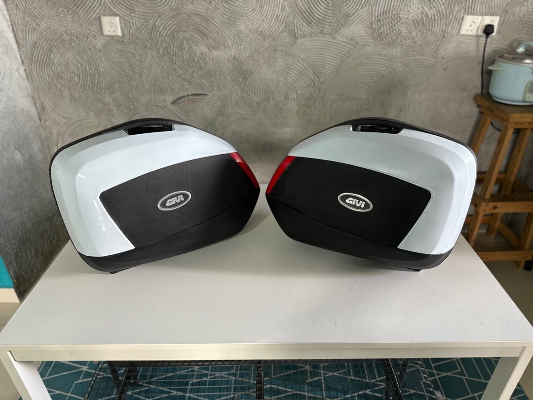 Givi V35 Side Case, Everything Else, Others on Carousell