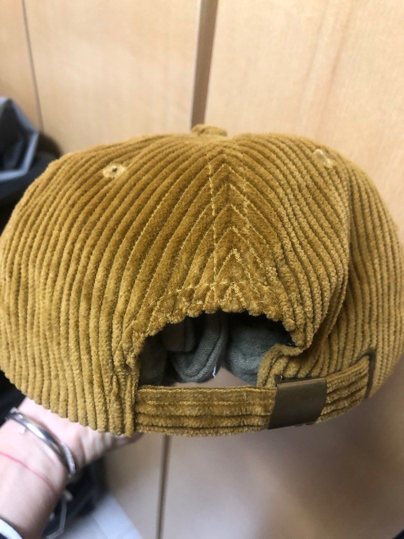 GU cap, 女裝, 手錶及配件, 帽 - Carousell