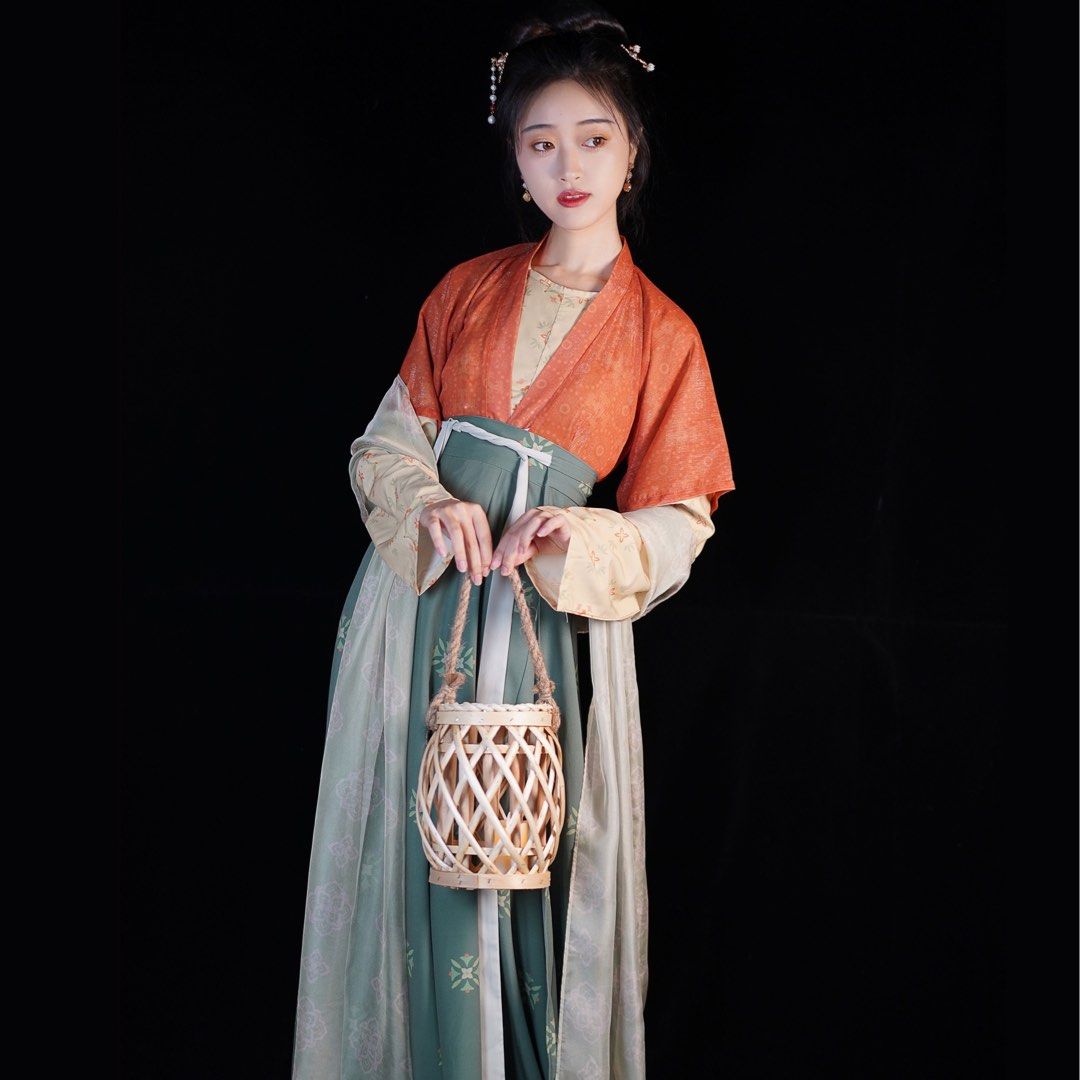 Han Chinese costume, Women's Fashion, Dresses & Sets, Traditional ...
