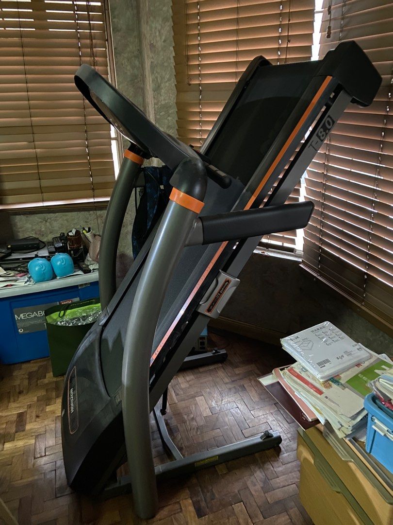 Horizon Fitness T8.0 Treadmill, Sports Equipment, Exercise & Fitness ...