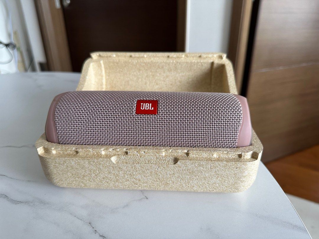 JBL Flip 5 pink, Audio, Soundbars, Speakers & Amplifiers on Carousell