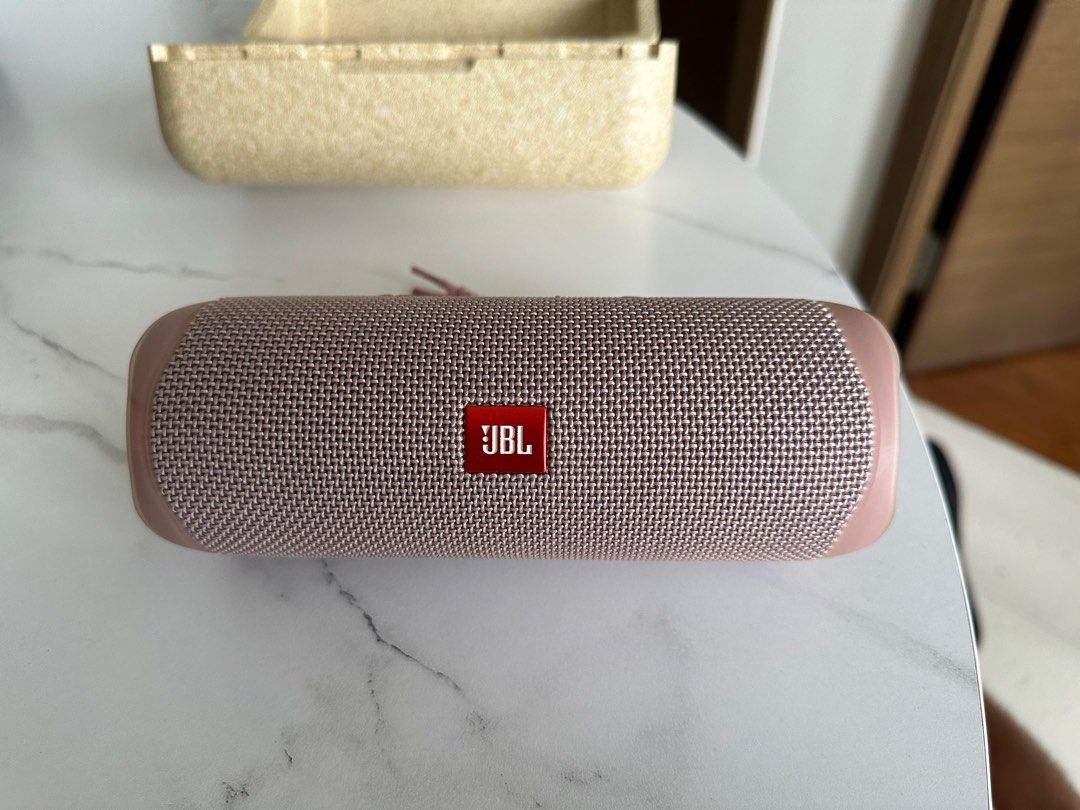 JBL Flip 5 pink, Audio, Soundbars, Speakers & Amplifiers on Carousell