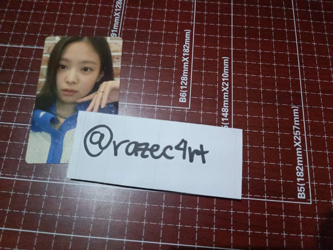 JENNIE JP WEVERSE MEM PC, Hobbies & Toys, Memorabilia & Collectibles, K ...