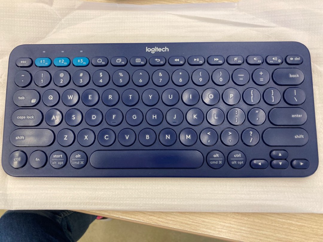 K380 Logitech Bluetooth keyboard (Blue), Computers & Tech, Parts ...