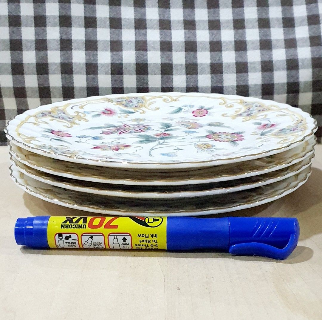 Keito Japan Floral plate 20cm, Furniture & Home Living, Kitchenware ...