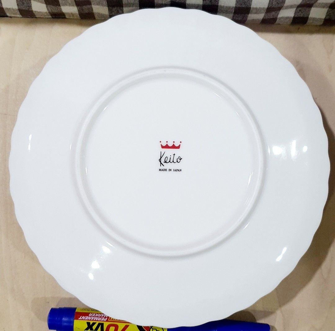 Keito Japan Floral plate 20cm, Furniture & Home Living, Kitchenware ...