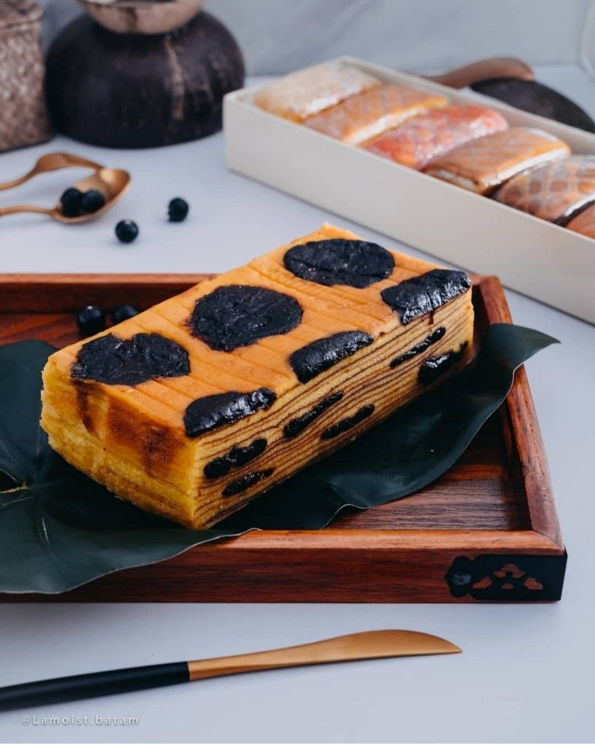 LAMOIST LAYERS KEK LAPIS, BIKA AMBON (ORIGINALLY FROM BATAM) *HALAL ...
