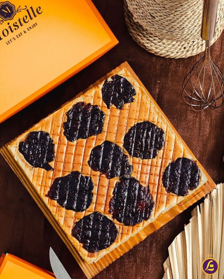 LAMOIST LAYERS KEK LAPIS, BIKA AMBON (ORIGINALLY FROM BATAM) *HALAL ...