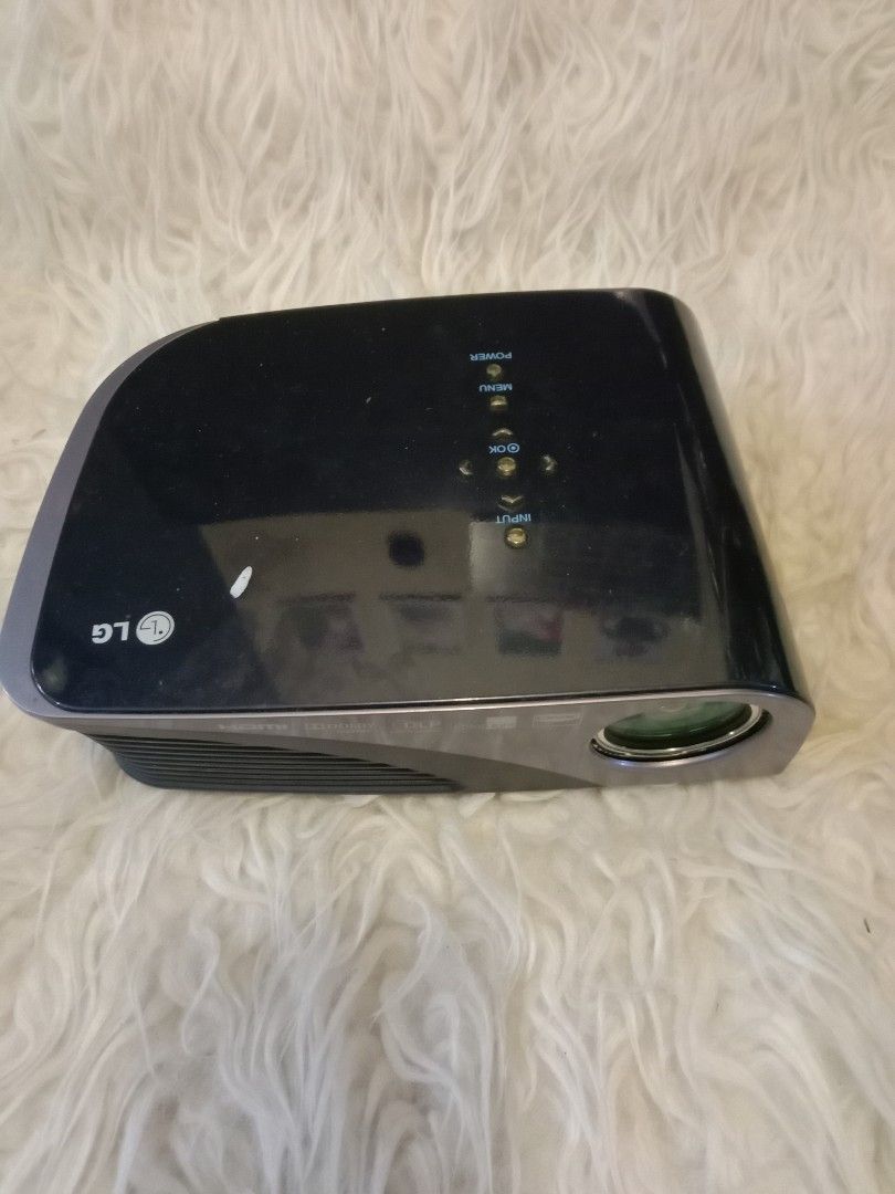 LG | PROYEKTOR | MODEL HS 200G-JE, Elektronik, Lainnya di Carousell