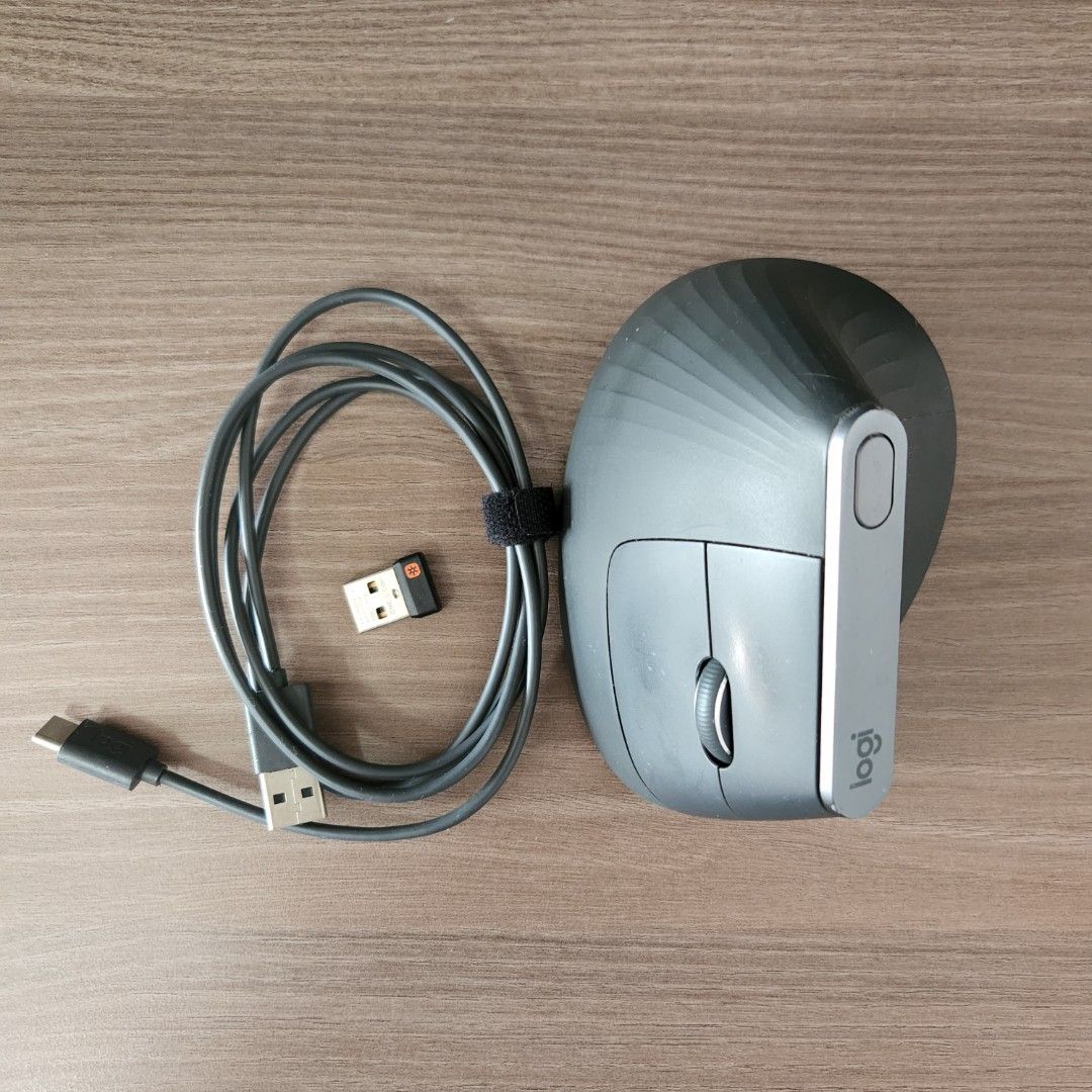 Logitech Mx Vertical Computers Tech Parts Accessories Mouse Mousepads On Carousell