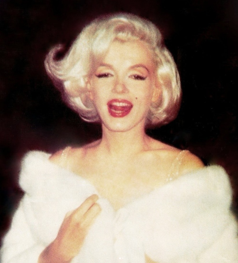 Marilyn monroe and her obsession with a white rabbit colored fur ...
