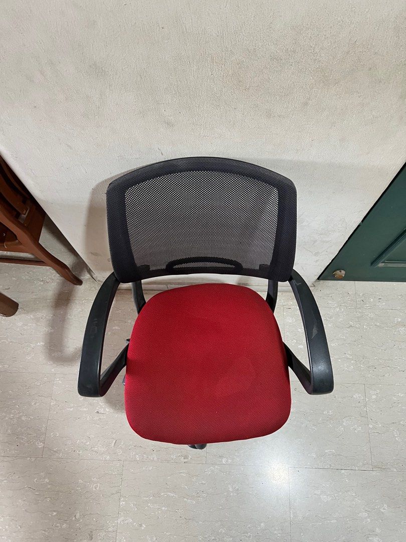 Office chsir, Furniture & Home Living, Furniture, Chairs on Carousell