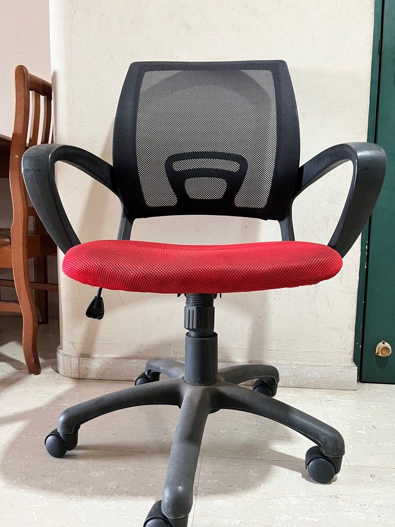 Office chsir, Furniture & Home Living, Furniture, Chairs on Carousell