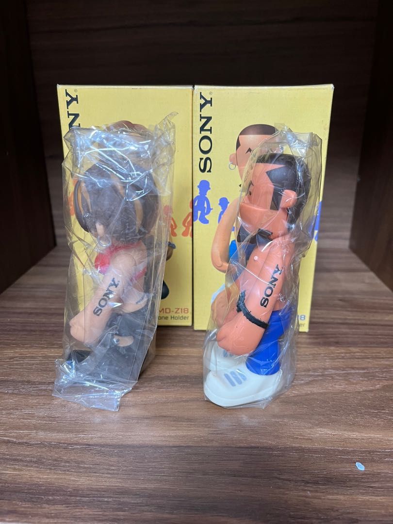 Sony x Michael Lau WeWe, WaWa CMD -Z18 figure phone holder, 興趣及遊戲, 玩具 & 遊戲類 - Carousell