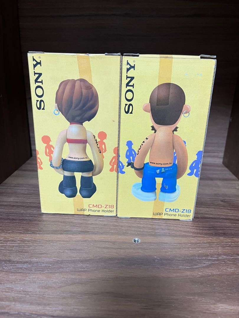 Sony x Michael Lau WeWe, WaWa CMD -Z18 figure phone holder, 興趣及遊戲, 玩具 ...