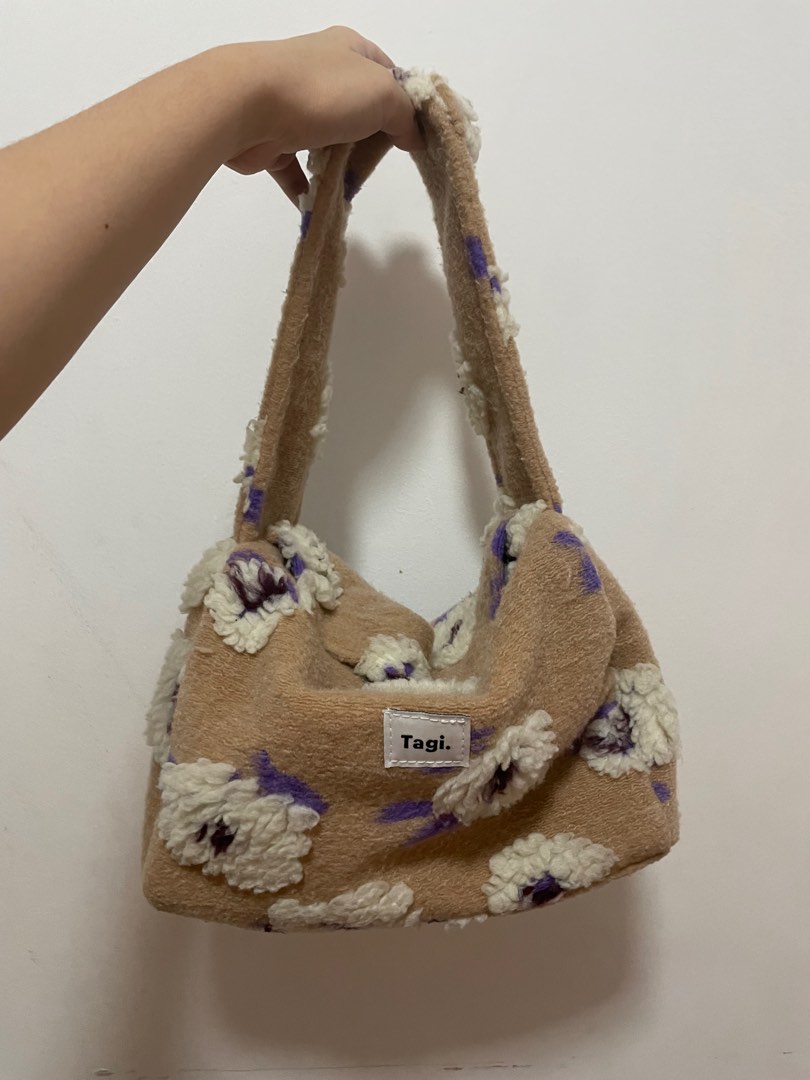 Tagi Fluffy Baguette Bag, Women's Fashion, Bags & Wallets, Shoulder ...