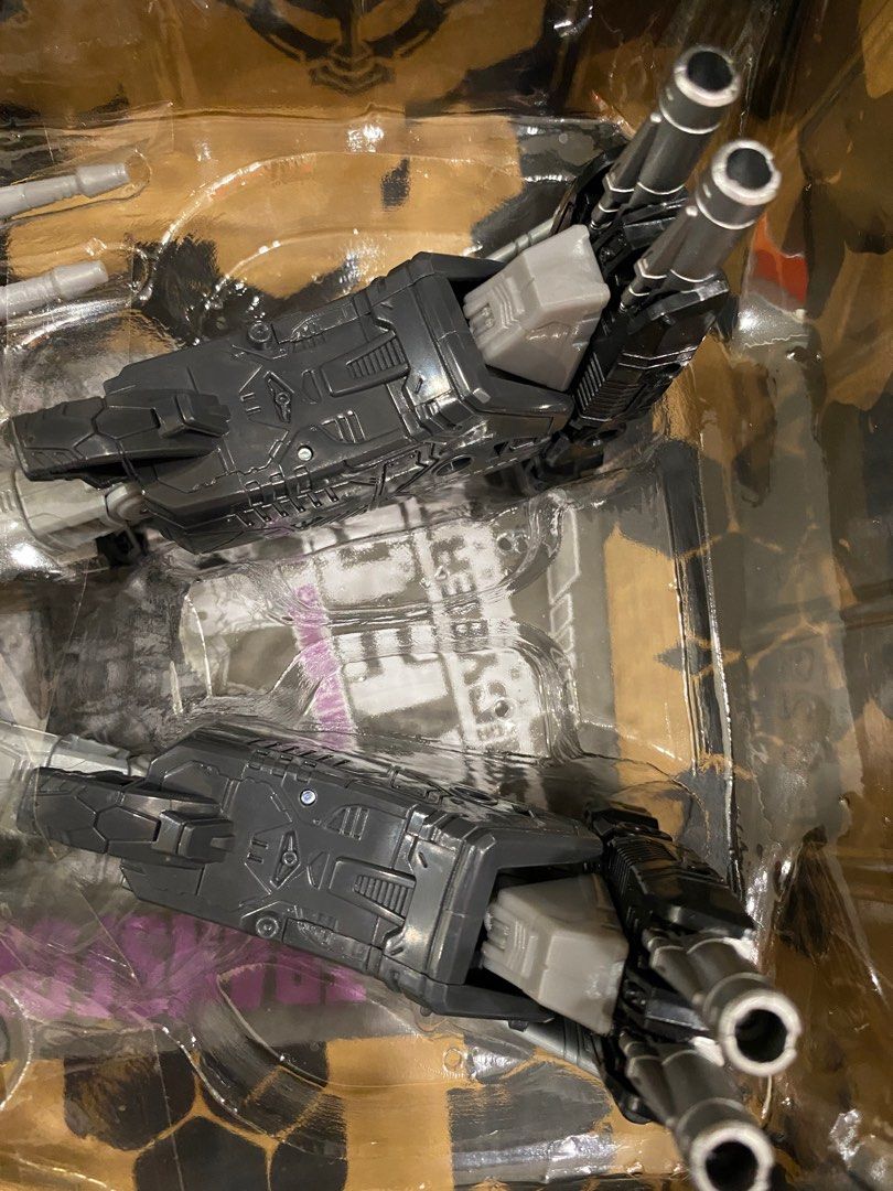 Transformers Siege Galactic Man Shockwave BIB Leader Class, Hobbies ...