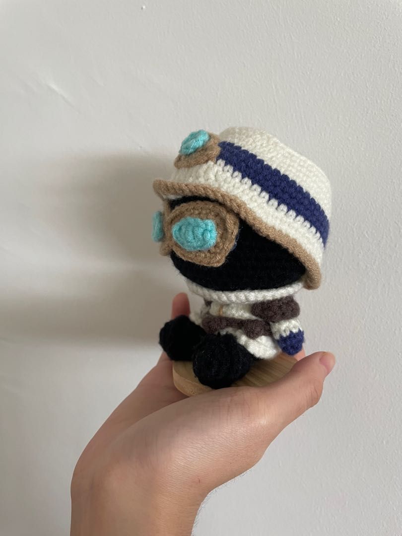 Valorant Cypher Crochet Figurine, Hobbies & Toys, Stationery & Craft ...