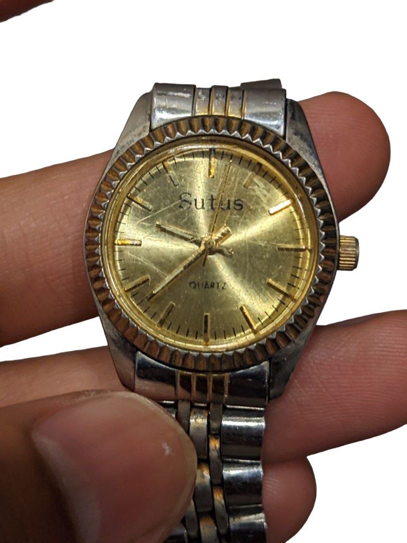 VINTAGE Quartz watch, Women's Fashion, Watches & Accessories, Watches ...