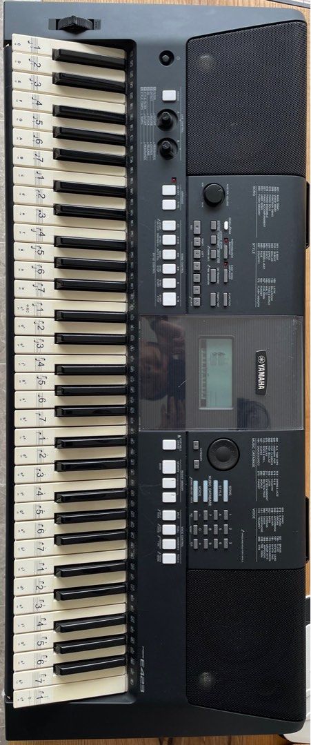 Yamaha PSR-E423, Hobbies & Toys, Music & Media, Musical Instruments on ...