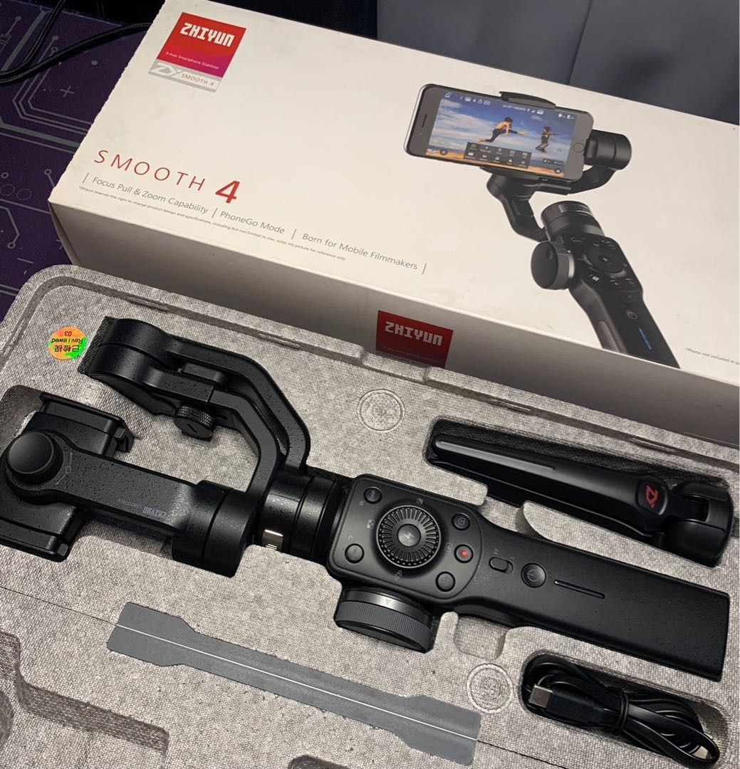 Zhiyun Smooth 4 (3-Axis Gimbal Stabilizer for mobile phones) with ...