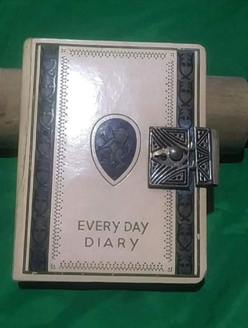 1950's EVERYDAY DIARY GOLD GILDED EDGE PAGES, Hobbies & Toys ...