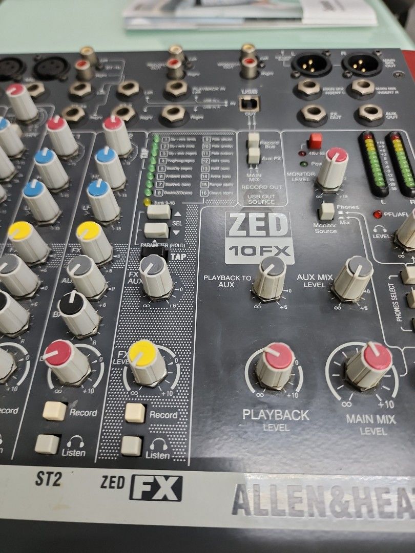 MAD CHEAP Allen & Heath ZED-10FX 10-channel Mixer with USB Audio Interface and Effects beats ...